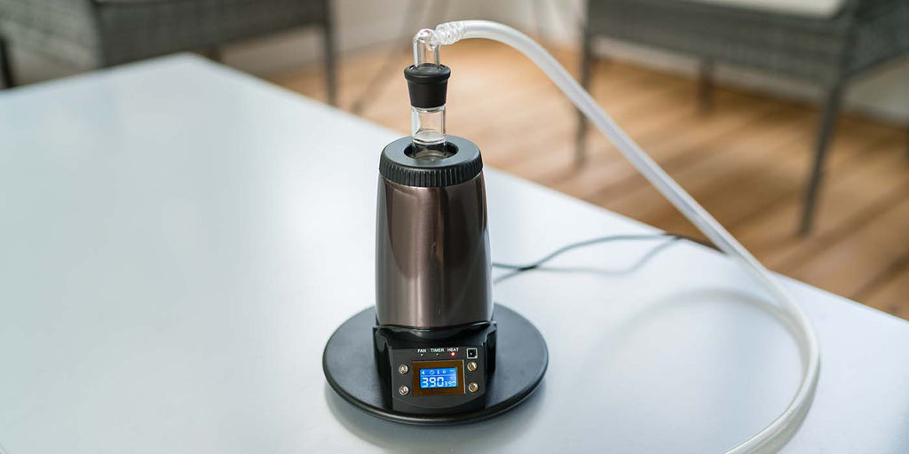 How to Use the Arizer Extreme Q Vaporizer - Planet of the Vapes